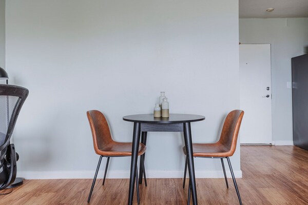 Blueground | Longwood 2bd Apartment - Quincy, MA