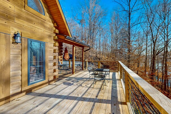 Lakefront Cabin W/fire Pit, Dock, Grill, Fireplace, Wi-fi - New Tazewell, TN