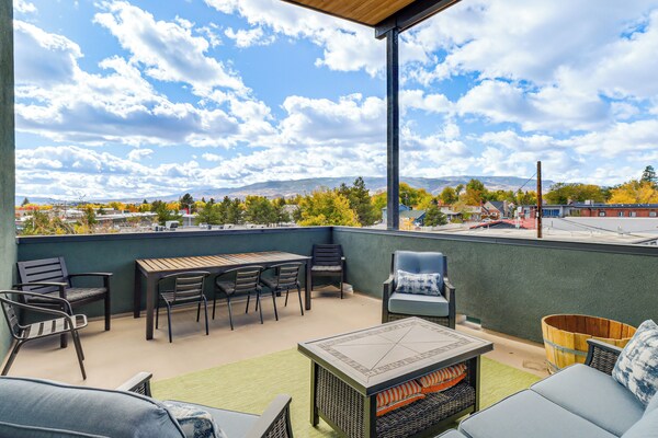 < 2 Mi To Dtwn Reno: Luxe Midtown Gem W/ Patio - Sparks, NV