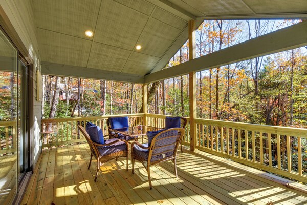 Scenic Home W/ Fire Pit & Sapphire Valley Perks! - Sapphire, NC