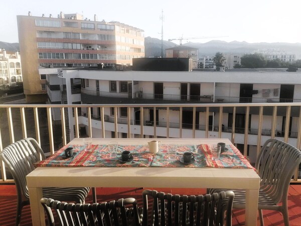 Apartamento Con Vistas, 2ª Línea De Playa, Climatización, Wifi, Terraza Y Parking, En Santa Margarita - Cadaqués