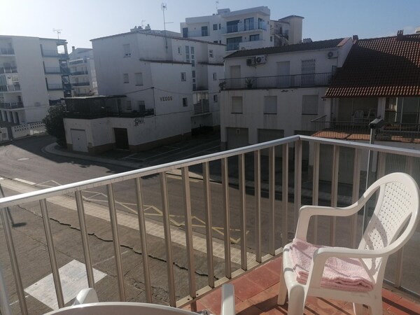 3347 - La Solana 47 Muy Buena Situación, 2ª Línea De Playa (80m) En La Urbanización De Santa Margarita. - Cadaqués