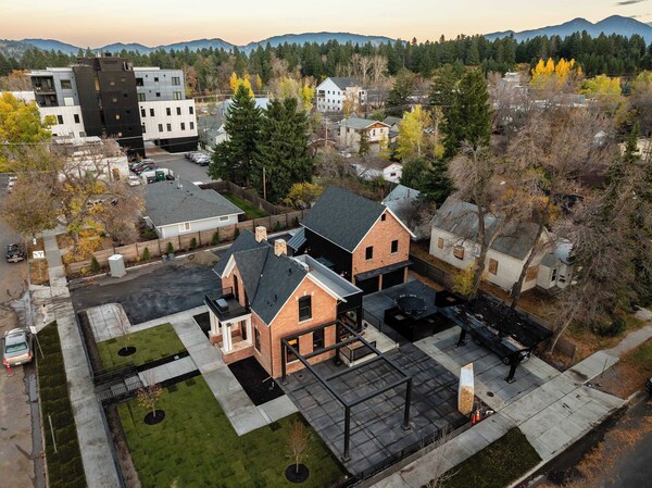 Unmatched Privacy & Luxury For The Entire Family - Bozeman, MT
