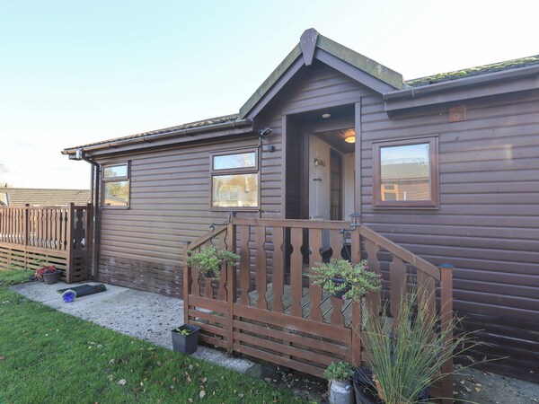 Kellet Lodge (Lakeside 26), Pet Friendly, With Pool In Carnforth - Carnforth