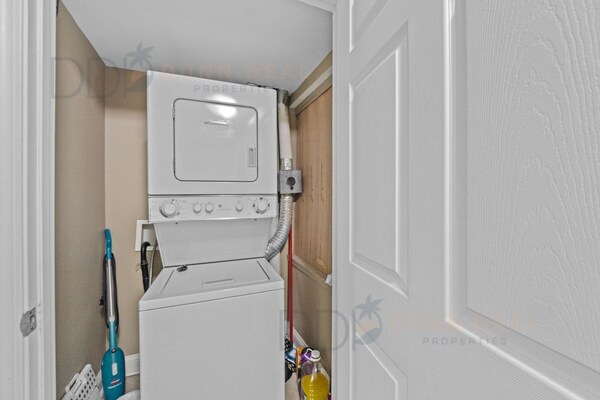 B317 Ocean Club Villa  A Short Walk To The Beach - Biloxi, MS