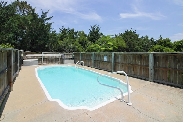 Classic Hatteras Island Beach House In The Heart Of Salvo Nc! - Outer Banks, NC