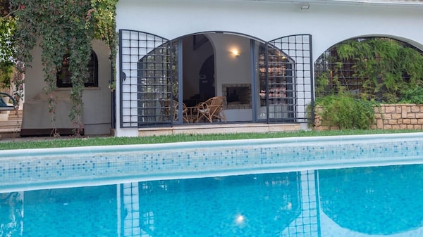 Vrbo Property - Alger