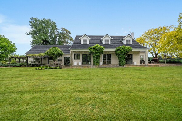 Clarendon Estate - Masterton Holiday Home - 