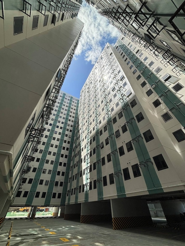 Casa Moanna 2-bedroom Condo Unit With Netflix And Ac In Mandaue City, Cebu - Mandaue