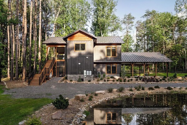 River Pines Retreat! Cozy 4-bedroom Cabin On The Shenandoah River. - Shenandoah, VA