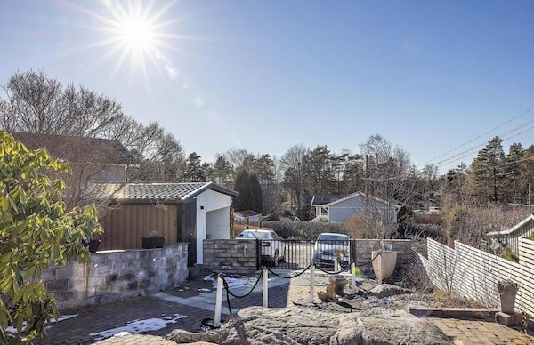 Nature Retreat In Olofstorp With Jacuzzi  Perfect For Relaxation - Gothenburg