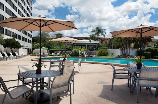 Relaxing Room With Pool Access - Perfect Tampa Stay Near The Airport - Tampa, FL