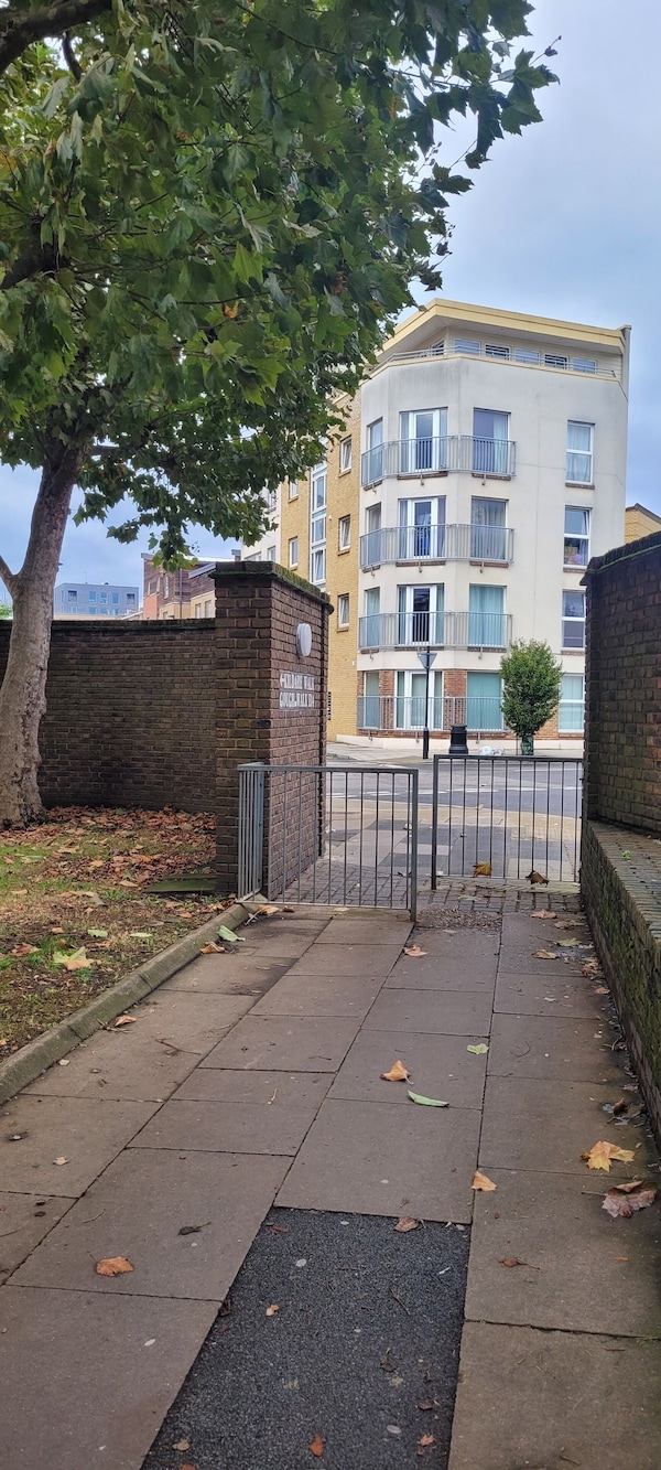 As Apartment Holiday - Staffordshire University London - Digital Institute