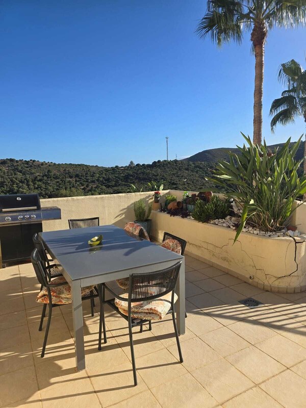 Front Line Golf San Roque Old Course Apartment. Family And Pet Friendly - Castellar de la Frontera