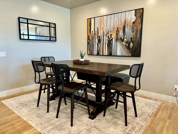 Montana Modern Luxury Townhome - 3 Bedroom - Quiet - Convenient - Missoula, MT
