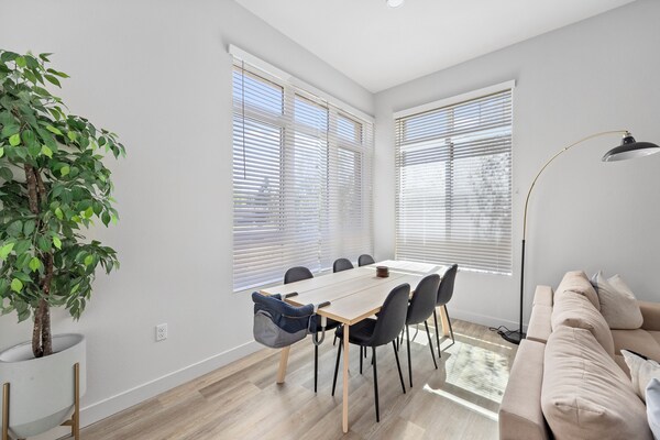Modern Luxury Apt- South Coast Plaza /Jwa / Disney - Santa Ana, CA