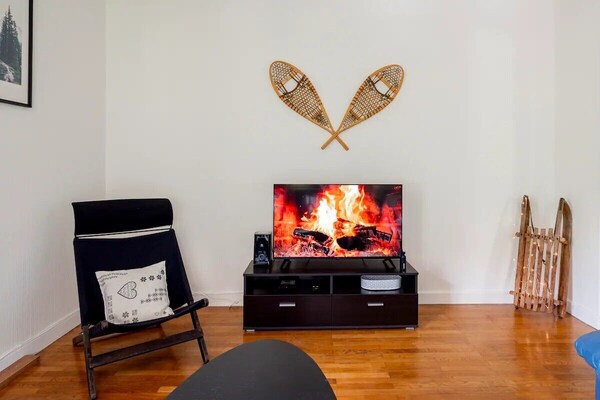 Mountain Apartment With Balcony/terrace. Free Parking, Workspace. - Les Carroz d'Arâches