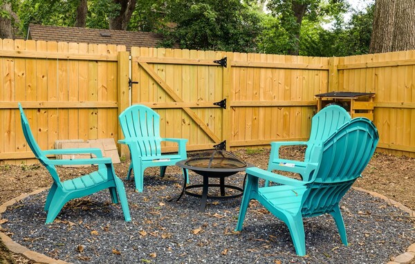 Urban Oasis Free Parking Fully Fenced Fire Pit - Wyndham, VA
