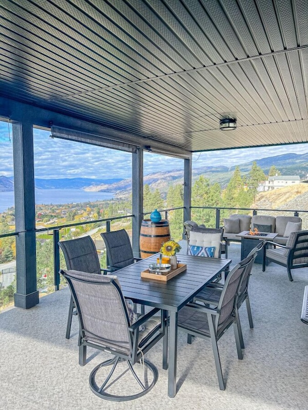 Naramata Hillside Luxe Retreat With Private Hot Tub - Naramata