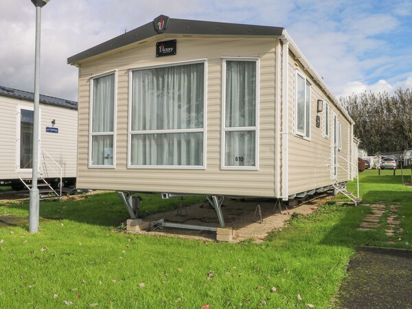 610 Caravan, Pet Friendly, With Pool In Bognor Regis - West Sussex