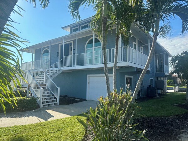 Beautiful 4-bedroom House In Marco Island With Wifi With Southern Pool Exposure - Florida