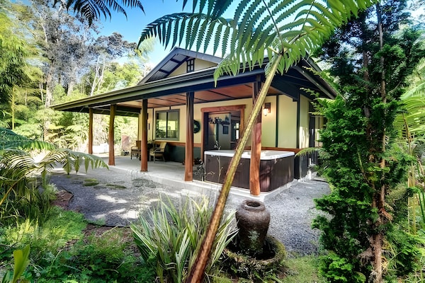 Volcano Tea House Cottage - Spa Bath, Hot Tub, And Fireplace With Japanese Decor - Hawaii
