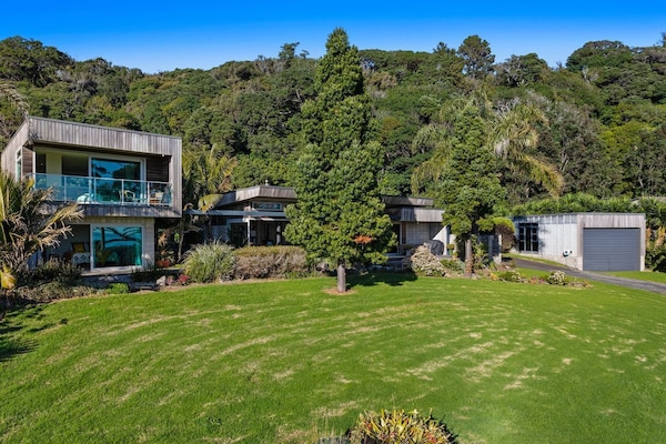 Come And Stay At Xandie's! Premium Accommodation At Waihau Bay! - Te Kaha