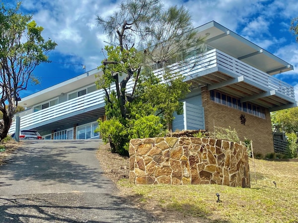 On Top Of The World - Incredible Bay Views With Massive Outdoor Undercover Deck - Rye