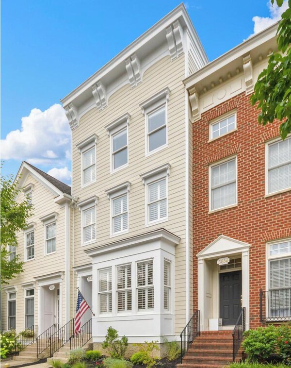 Cozy Townhome With Wifi And Ac In Charming Frederick - フレデリック, MD