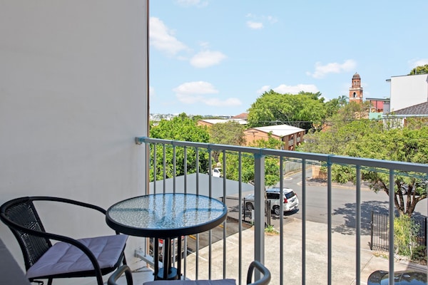 New Farm Nest! 2bed\/1bath\/balcony - Balmoral