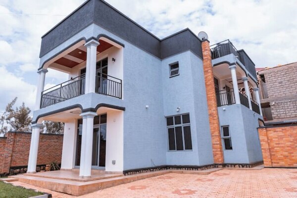 Raena's Home - Kigali