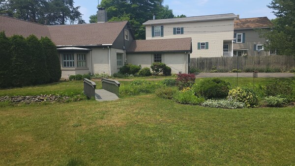 Charming 3-bedroom House In Erie 1 Mile From Presque Isle State Park. - Erie, PA