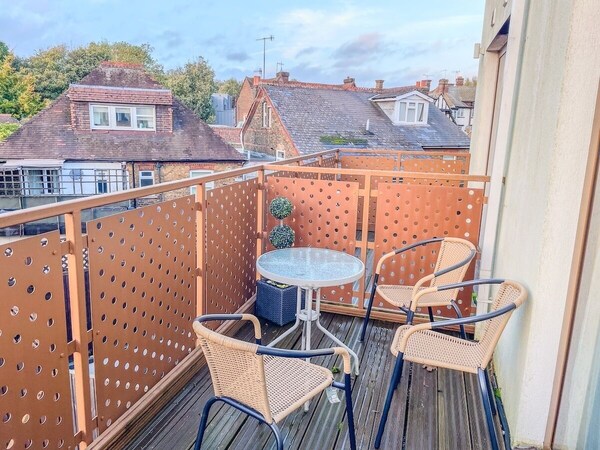 Cosy 2-bed Apt W/parking, Nr Harry Potter & London - Watford
