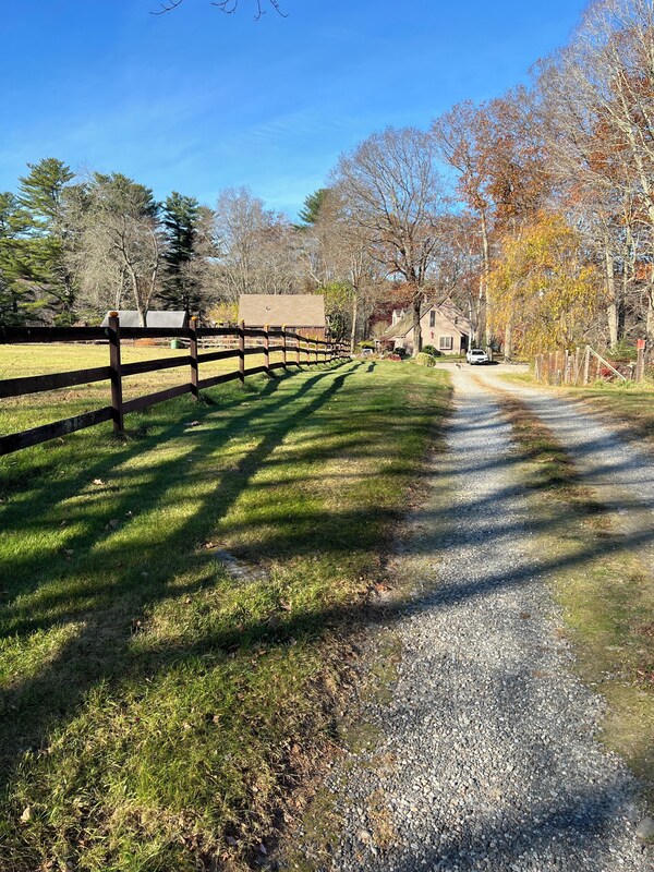 Charming 2-bedroom Farm Cottage In Quiet Killingworth Neighborhood - 코네티컷