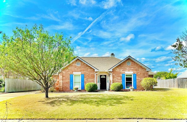 Elegant Master Suite W/ Walk-in Closet & Private Entry In Prime Location Mgm! - Alabama