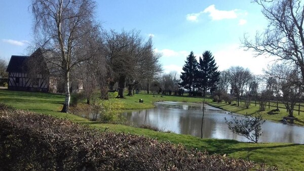 Private Jacuzzi, Massage, Treatments, Nature, Breakfast - Bernay