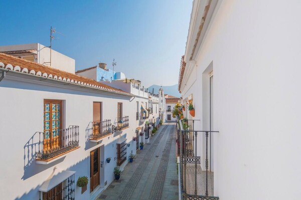 Stylish 3 Bedroom Apartment, Historic Mijas Center - Mijas