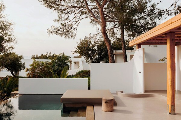 Luxury Crete Villa | Villa Elite | Seafront Location | Private Pool | Outdoor Lounge Area | Panoramic Sea Views | Complimentary Use Of Hotel Fitness | Agios Nikolaos - Agios Nikolaos