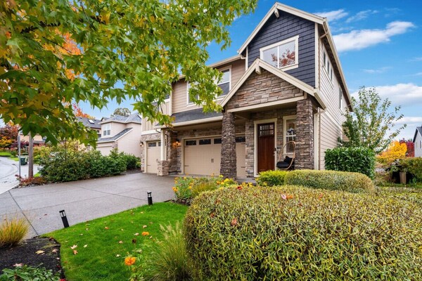 Serenity: A Luxe Home Near Dt - Beaverton, OR