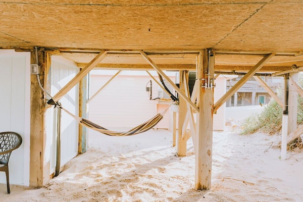Coastal Dunes 1: Oceanfront Cottage In Nags Head, Great Views! - Nags Head, NC