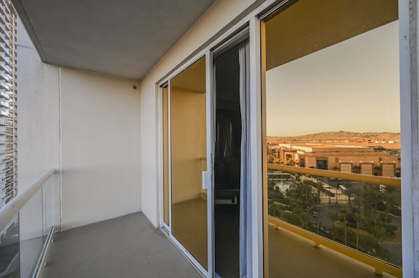 One Bedroom | Balcony | Signature At Mgm E20v2* - Bellagio