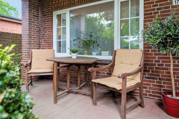 Ferienwohnung 'Am Kleve' Mit Privater Terrasse Und Wi-fi - Eddelak