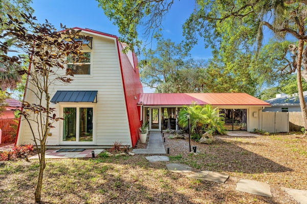 Rose's Riverside Chalet - 4br Waterfront Escape - 4br Waterfront Escape With Kayaks! - Melbourne Beach, FL