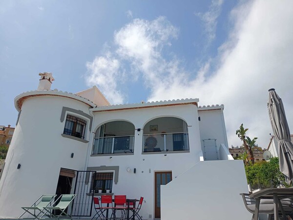 Villa With Two Independent Apartments Sea View- 12 Mn Beach - Hiking - - Pego