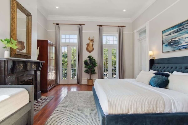 Opulent Expansive Unit With Heated Pool And Spa - New Orleans, LA