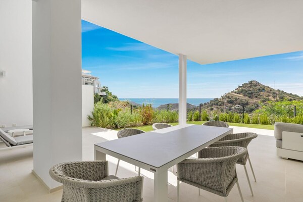 Hillside Flat With Pool In Palo Alto By Costarentals - Ref M49 - Marbella