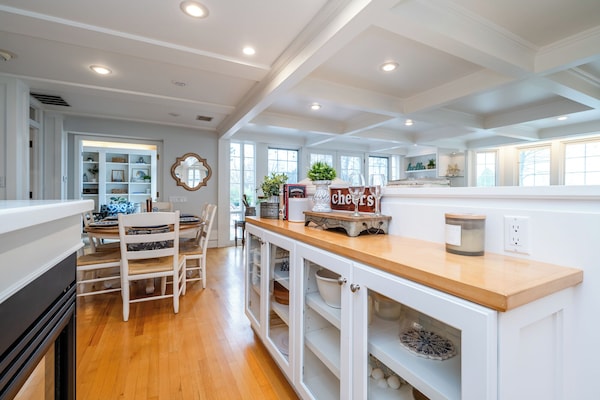 Lakefront Home With 375 Feet Of Private Beach! - Lake Michigan Beach, MI