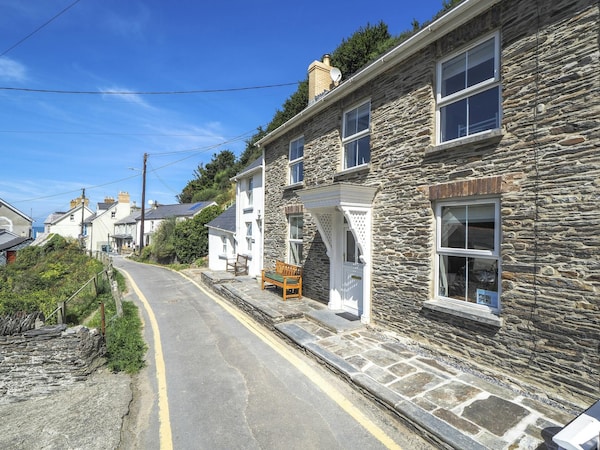 Bywell, Llangrannog - Three Bedroom Cottage, Sleeps 6 - Llangrannog