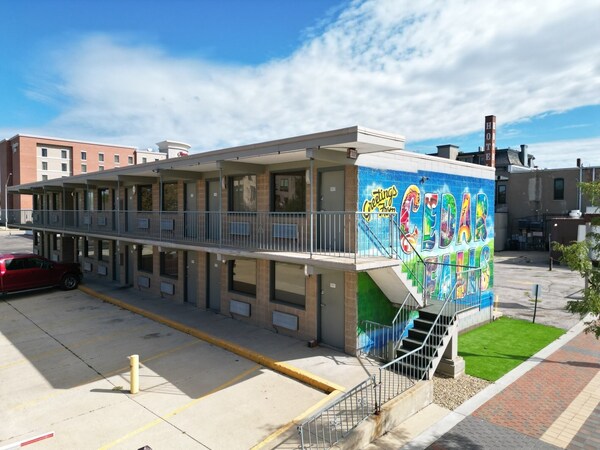 Downtown Cf Studio - Free Gated Parking! - Waterloo, IA