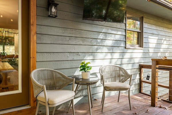 Resort Retreat: Sauna, Hot Tub, Pool Table + More! - Harrisonburg, VA